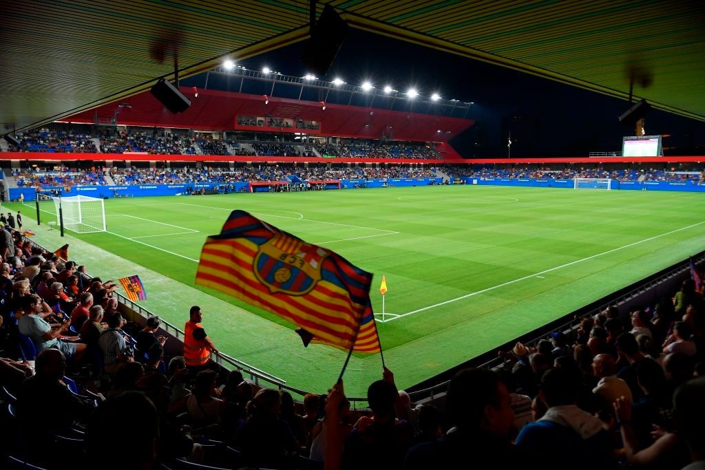 Die Legende wird verewigt: Barça enthüllt Cruyff-Statue und eröffnet ...