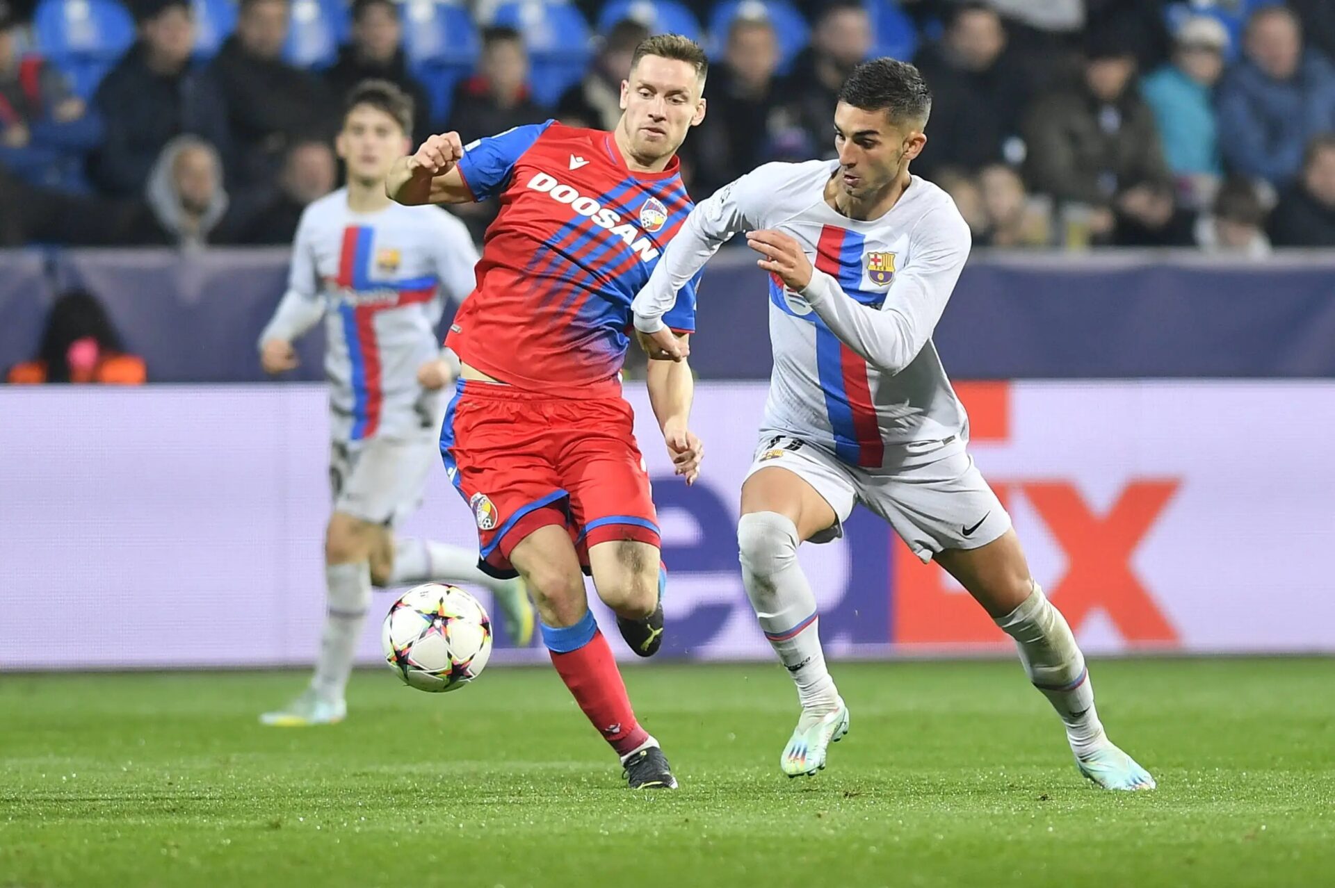 Sechs Tore in Pilsen: Barça verabschiedet sich mit Sieg aus Königsklasse