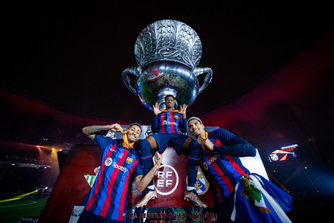 Die besten Bilder: So feierte der FC Barcelona den Supercup-Sieg gegen ...